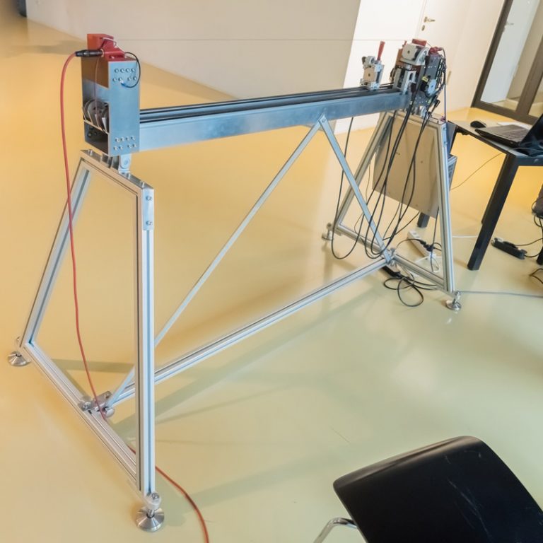 Electronic String Instrument