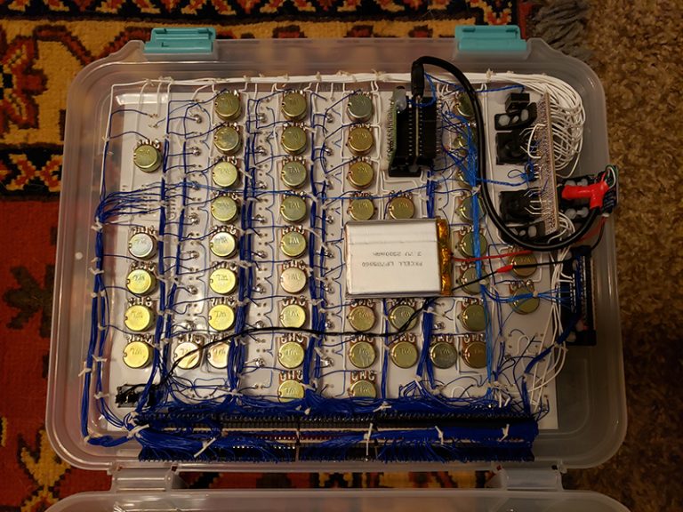 16 Note Polyphonic MIDI Synthesizer