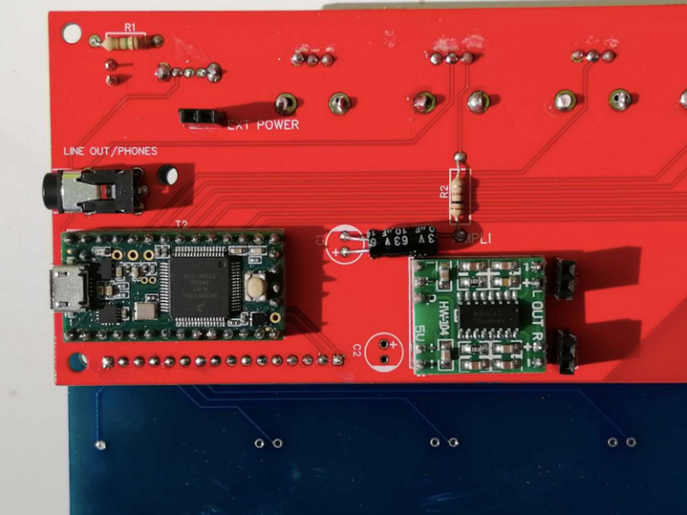 MiniTouch – Low-Cost Synth for Workshops